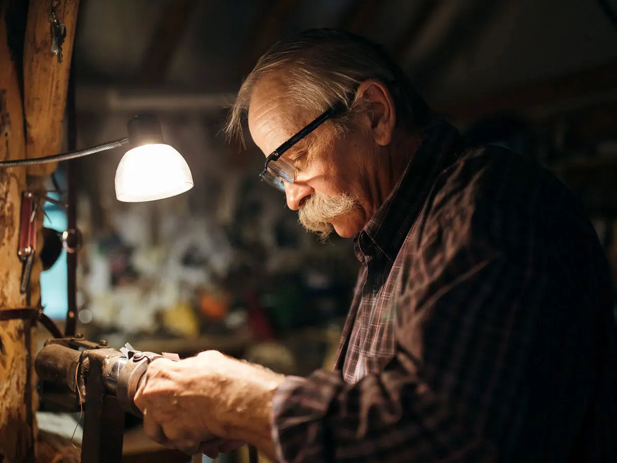 Master the Art of DIY Sandblasting with a Tabletop Cabinet Sandblaster